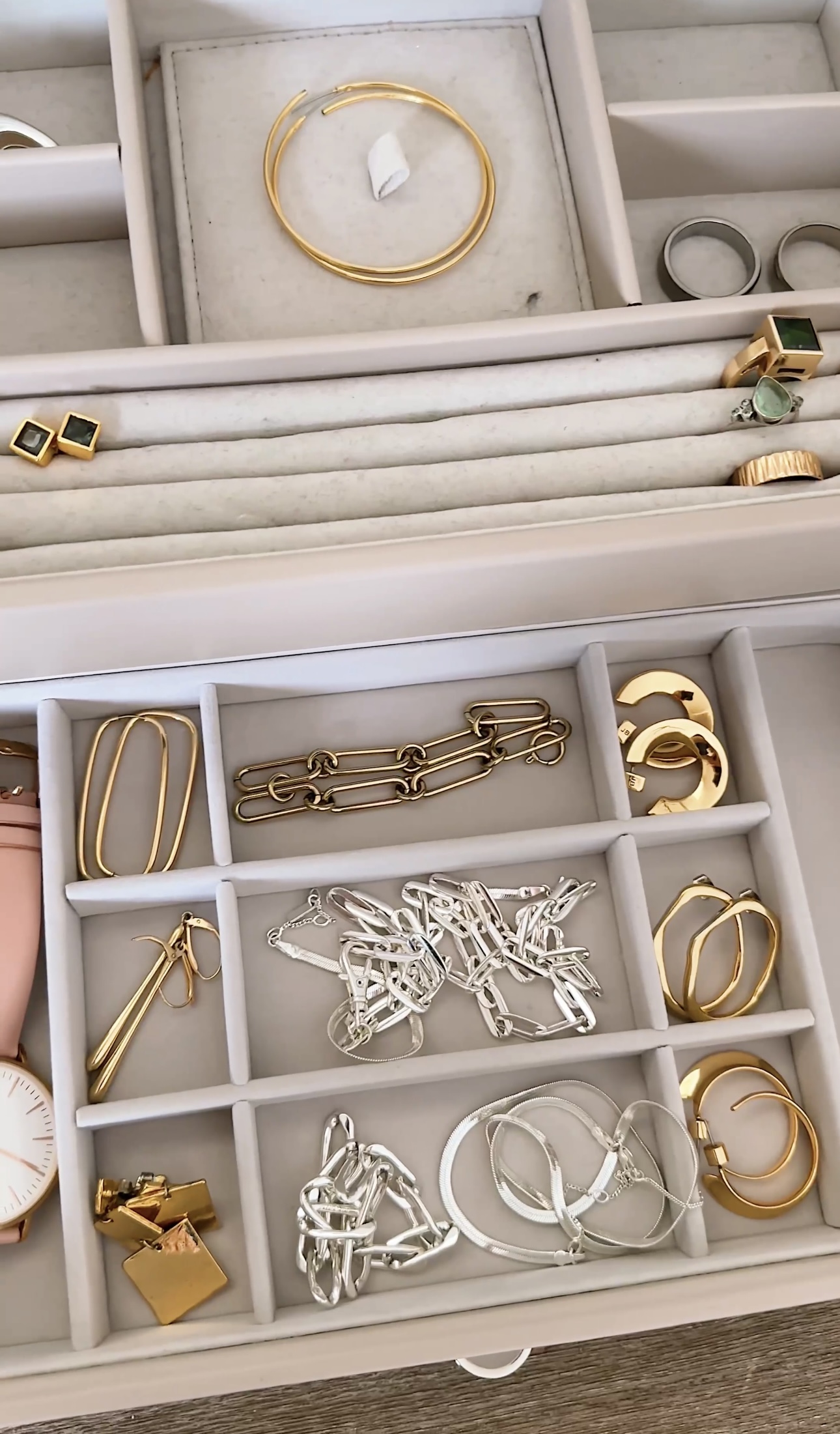 A personal stylist's 5 minute JEWELRY BOX edit guide - WARDROBE DETECTIVES